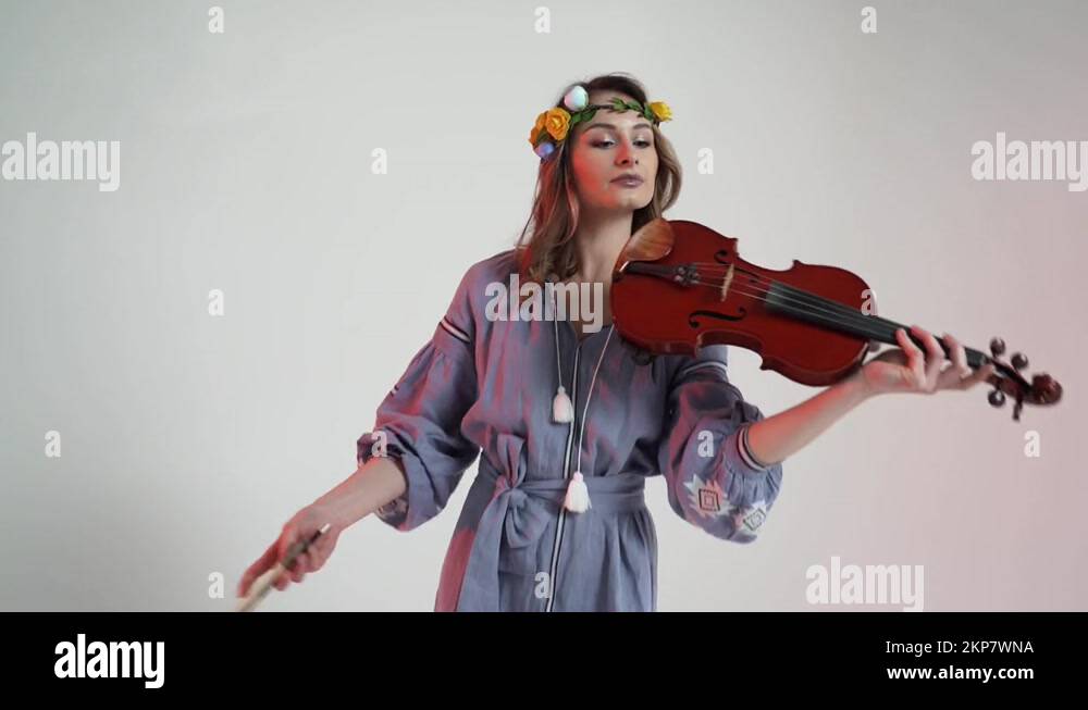 Angel with violin Stock Videos & Footage - HD and 4K Video Clips - Alamy