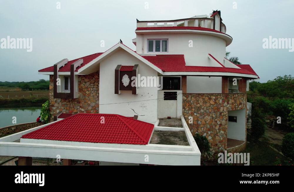 Red tile tiled roof Stock Videos & Footage - HD and 4K Video Clips - Alamy