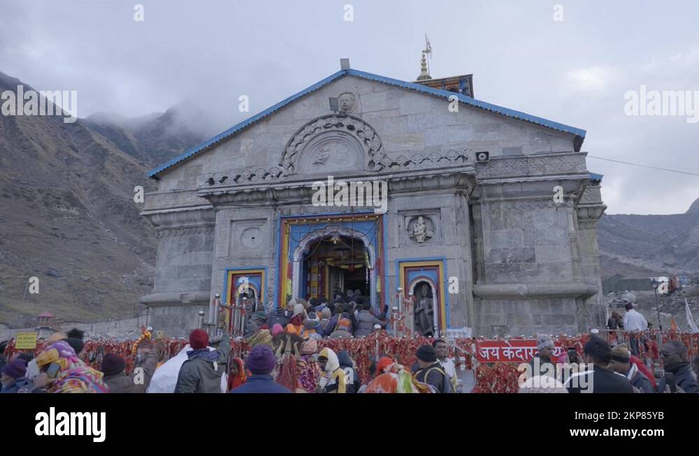Overcrowded Devotees At The Main Entrance Of Kedarnath Temple In ...