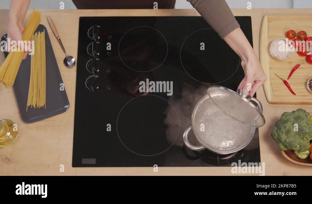 How to cook pasta Stock Videos & Footage - HD and 4K Video Clips - Alamy