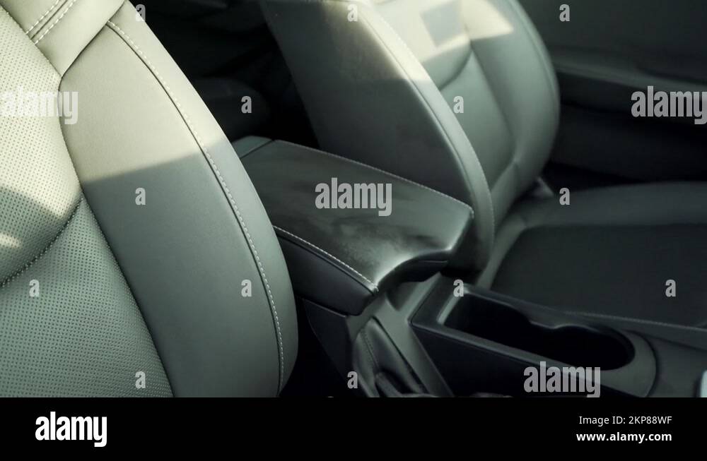 Isuzu d max pickup Stock Videos & Footage - HD and 4K Video Clips - Alamy