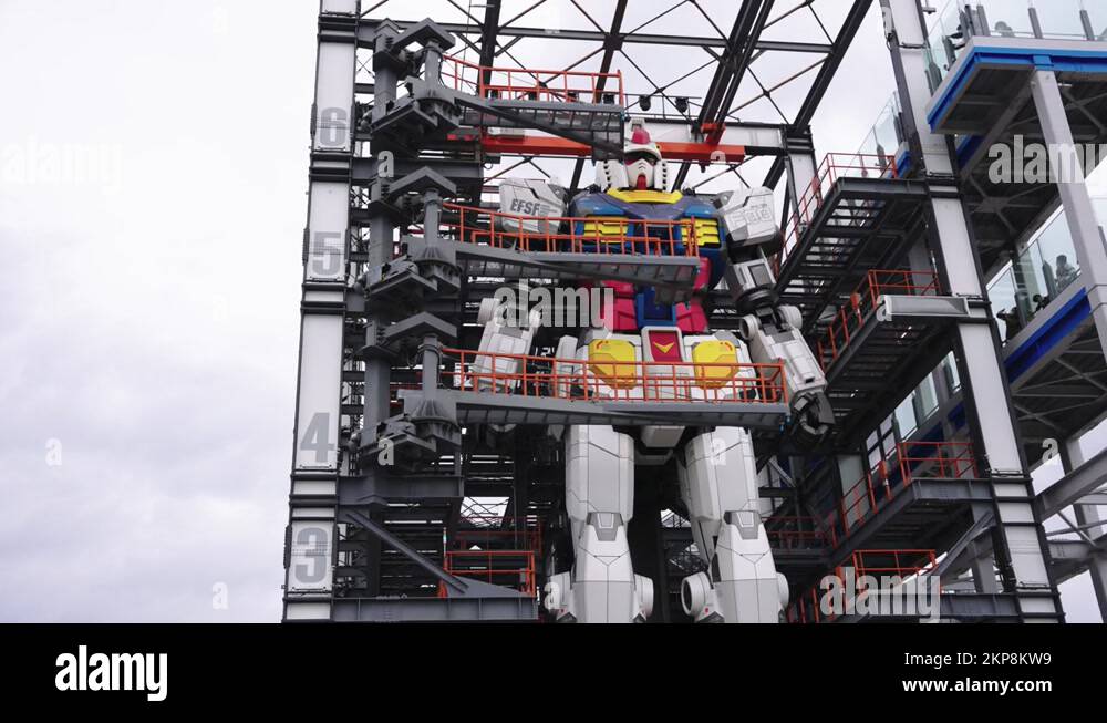 Giant Gundam Robot Animatronic at the Yokohama Gundam Factory Stock ...