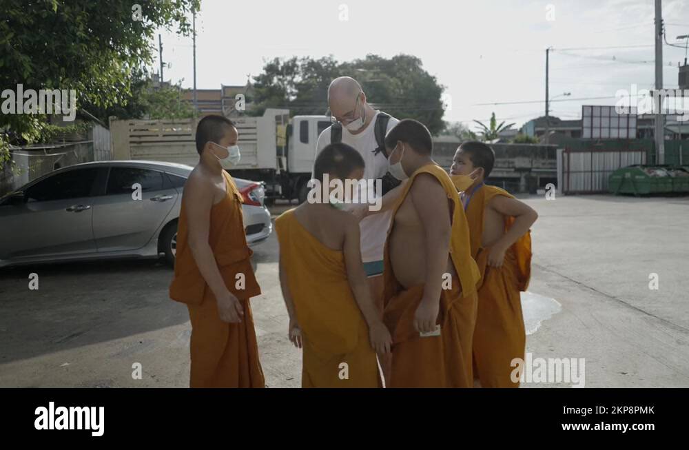 Monks mobile phone Stock Videos & Footage - HD and 4K Video Clips - Alamy