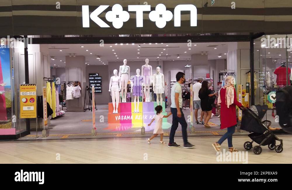 Famous clothing Stock Videos & Footage - HD and 4K Video Clips - Alamy