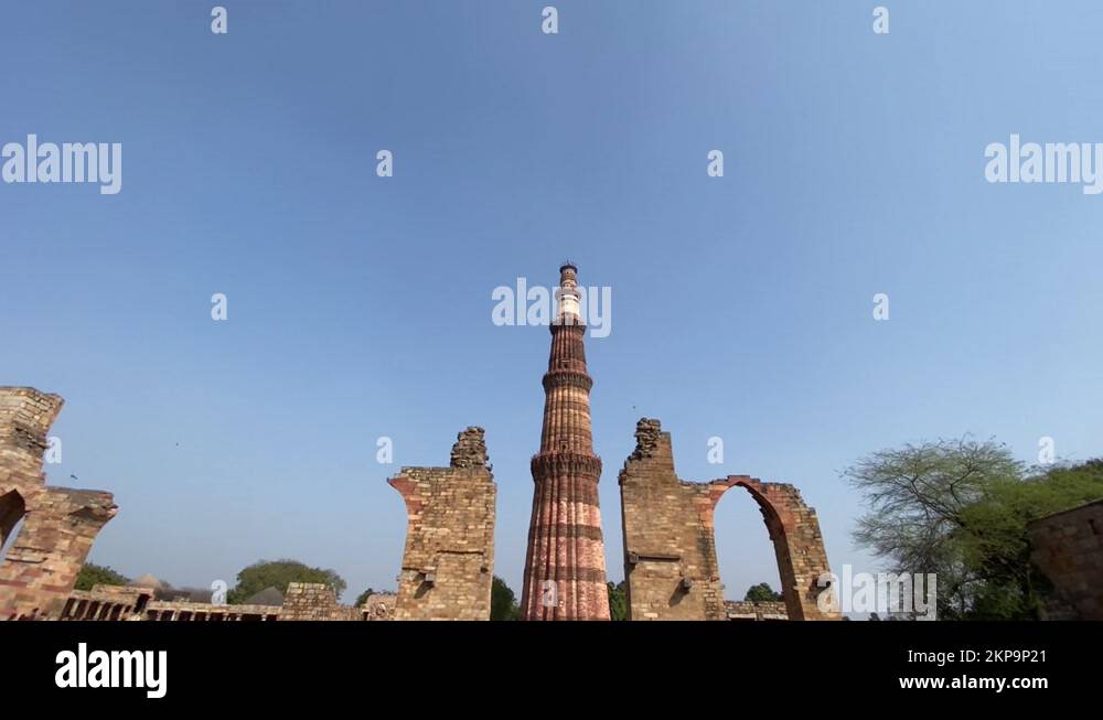 Qutub Minar Tower in New Delhi, India. Qutub minar,A unesco world ...