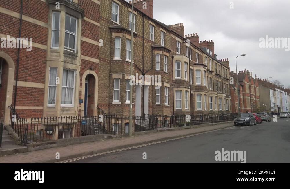 Walton street Stock Videos & Footage - HD and 4K Video Clips - Alamy