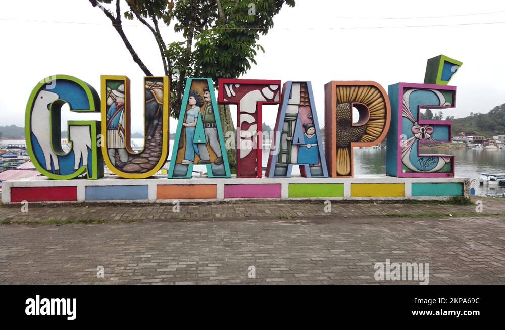 Town sign Stock Videos & Footage - HD and 4K Video Clips - Alamy