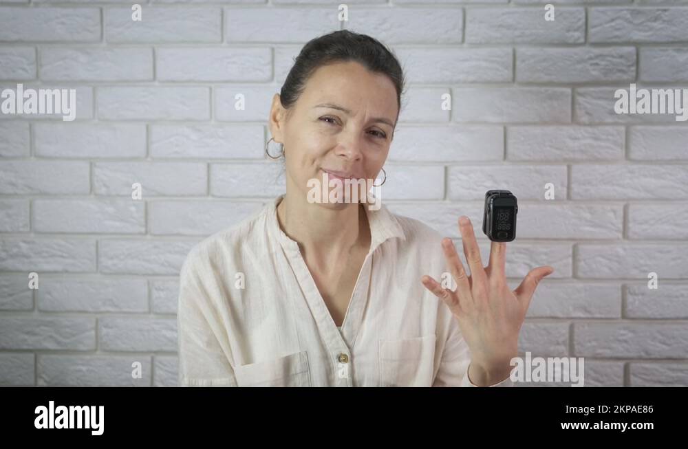 Monitor device Stock Videos & Footage - HD and 4K Video Clips - Alamy