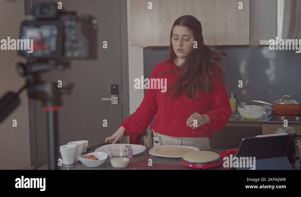 Cooking tutorial Stock Videos & Footage - HD and 4K Video Clips - Alamy