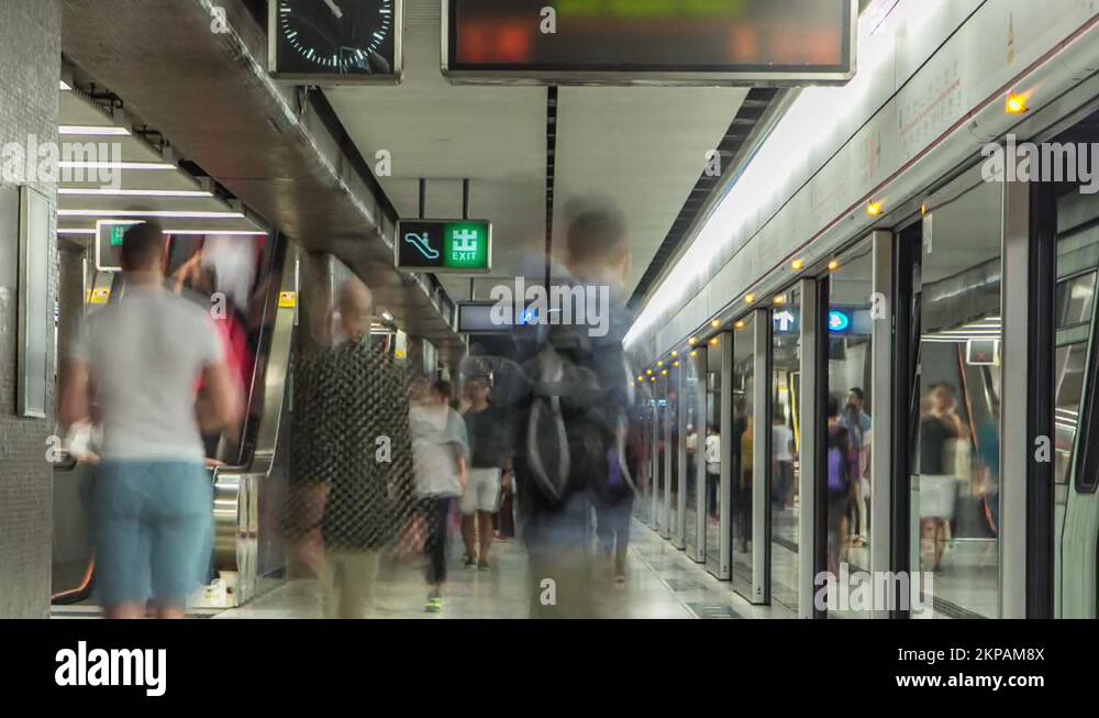 Mtr station hong kong interior Stock Videos & Footage - HD and 4K Video ...