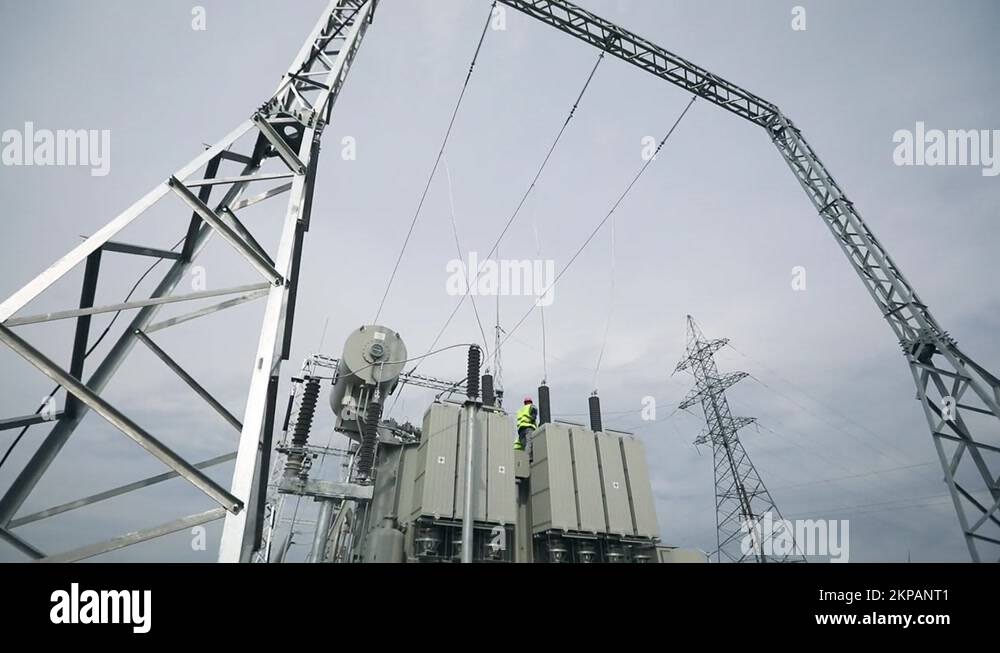 Power grid towers Stock Videos & Footage - HD and 4K Video Clips - Alamy