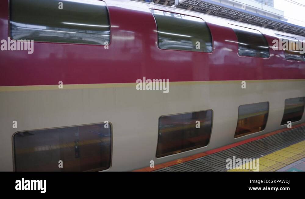 Japanese Sleeper Train, Sunrise Express Seto-Izumo at Tokyo, Japan ...
