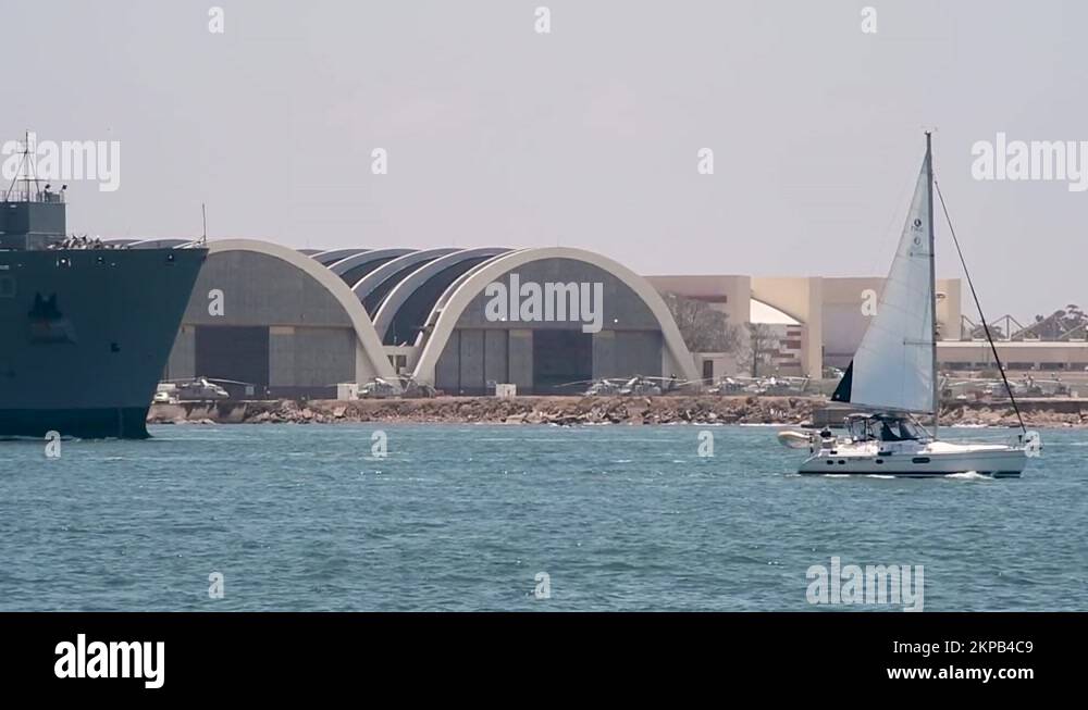 Usns bridge Stock Videos & Footage - HD and 4K Video Clips - Alamy