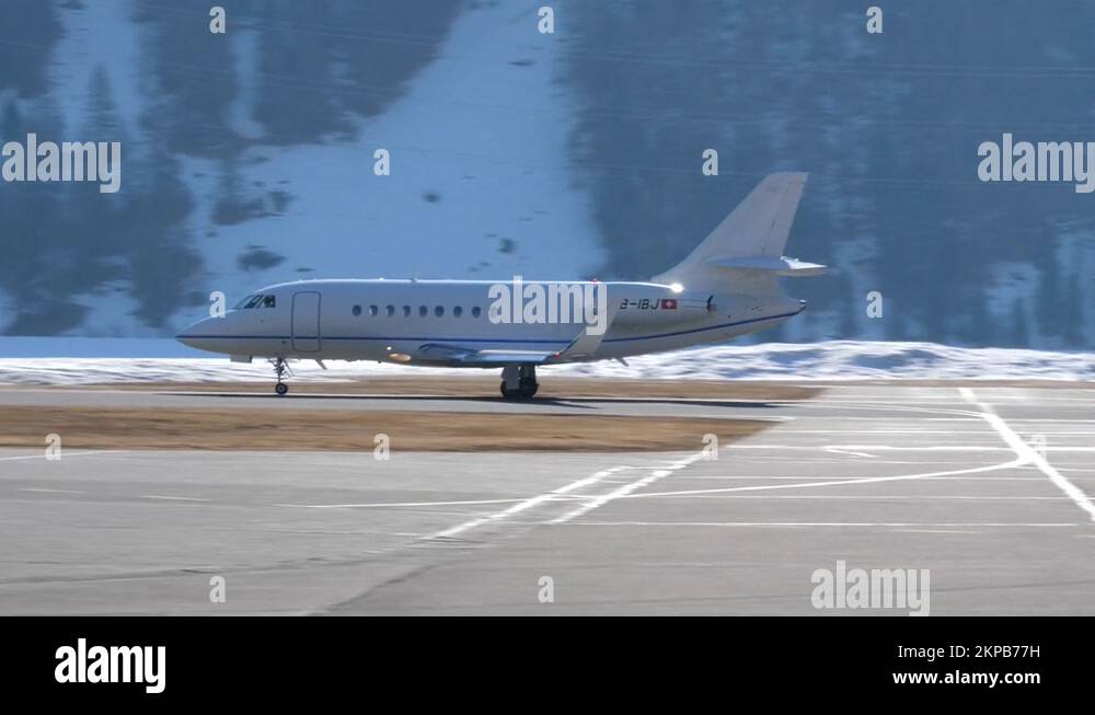 Dassault falcon 2000 landing Stock Videos & Footage - HD and 4K Video ...