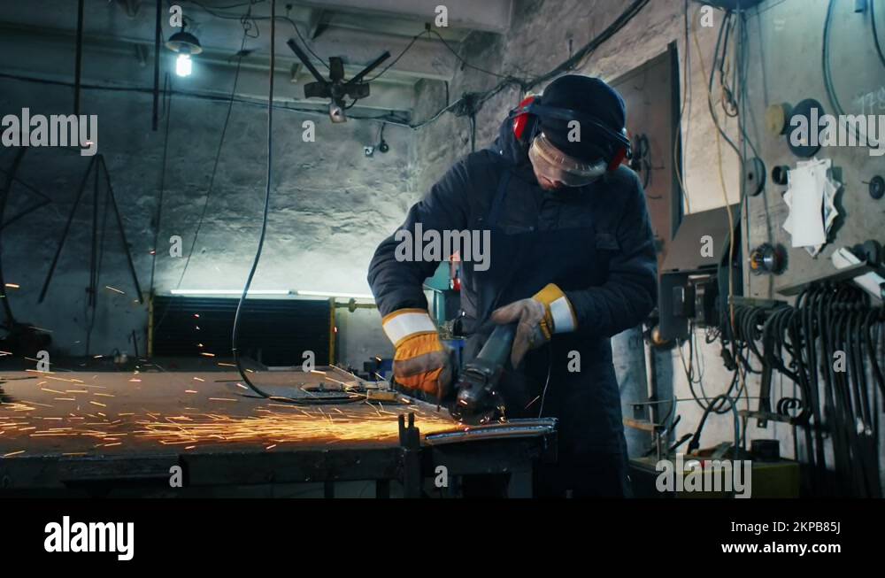 Assembling metal structures, making a self-made body armor plate by a ...