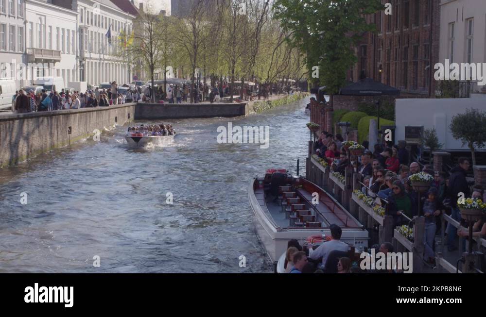 Bruge canal Stock Videos & Footage - HD and 4K Video Clips - Alamy