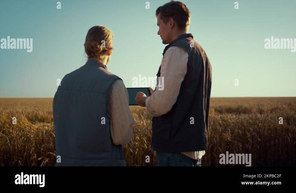 Talking farmers Stock Videos & Footage - HD and 4K Video Clips - Alamy