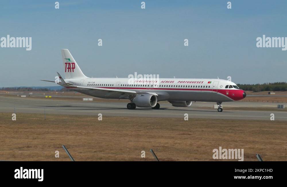 airplane airbus 321neo tap air portugal retro livery taxiing turning ...