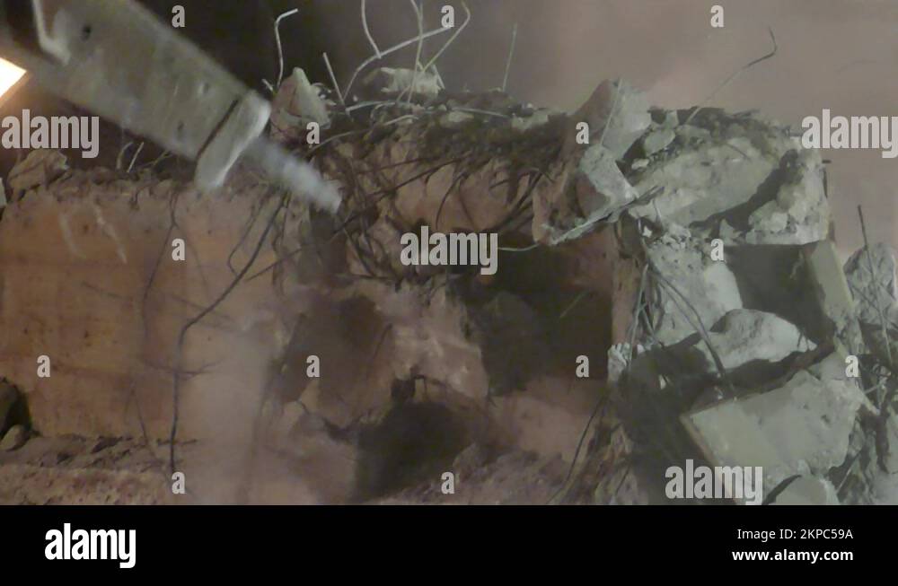 Dismantling work Stock Videos & Footage - HD and 4K Video Clips - Alamy