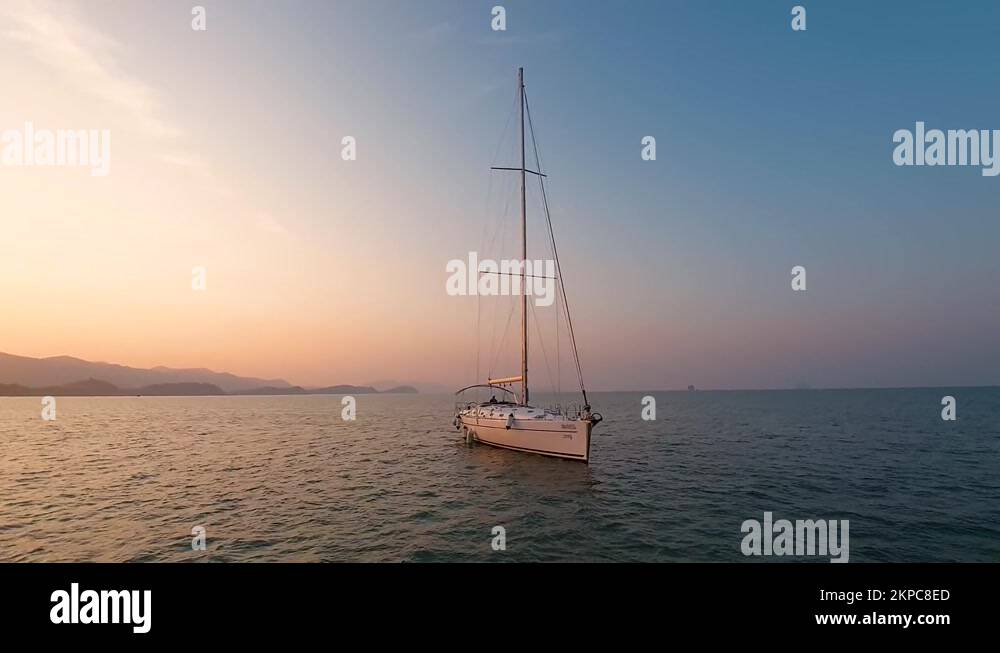 Segelboot sailing ship Stock Videos & Footage - HD and 4K Video Clips ...