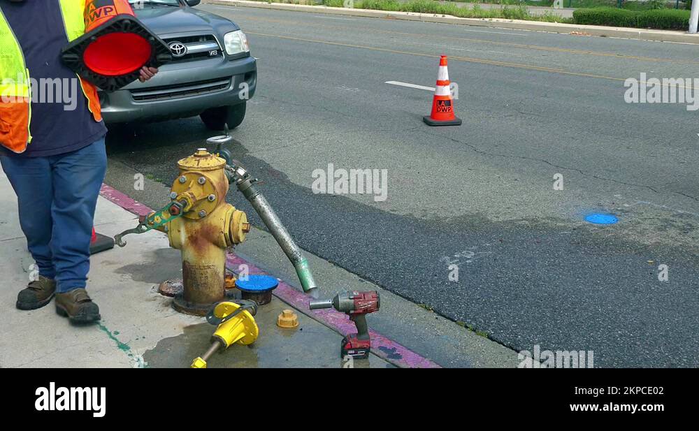 Power utility worker Stock Videos & Footage - HD and 4K Video Clips - Alamy