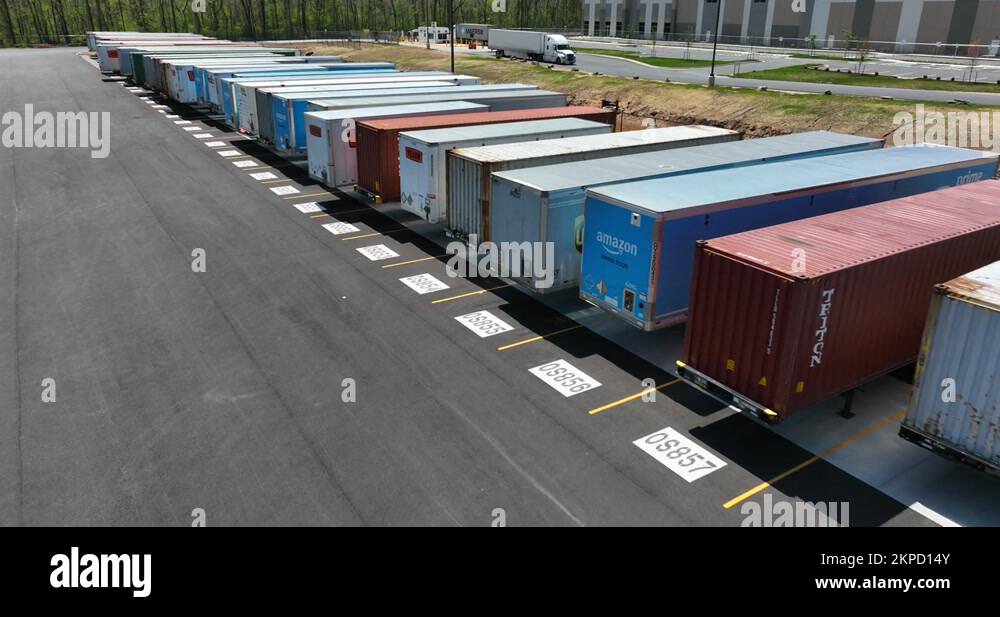 Fedex ups Stock Videos & Footage - HD and 4K Video Clips - Alamy