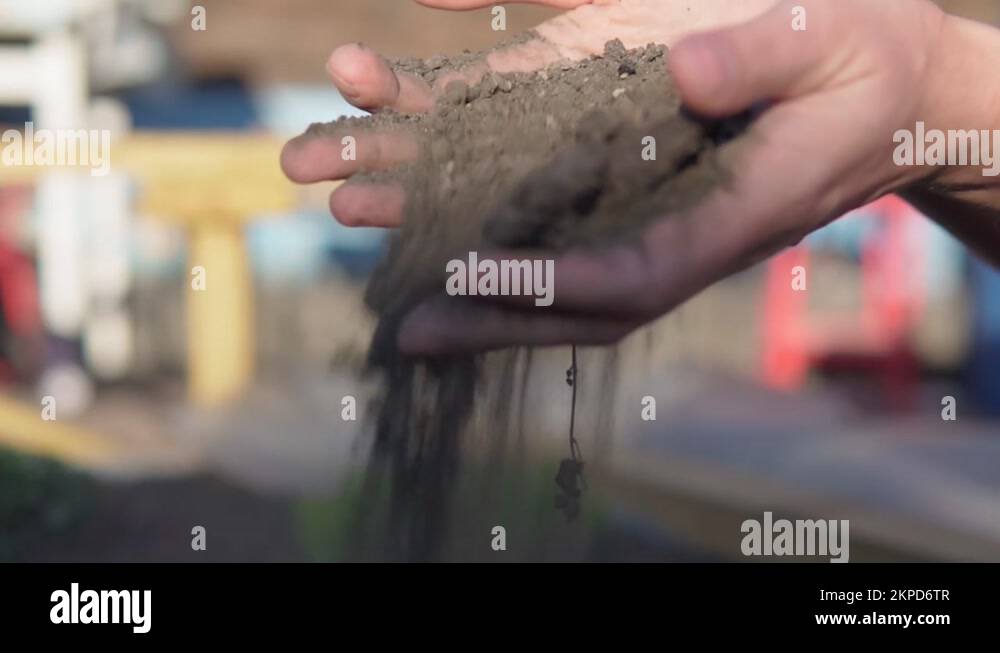 Falling soil Stock Videos & Footage - HD and 4K Video Clips - Alamy