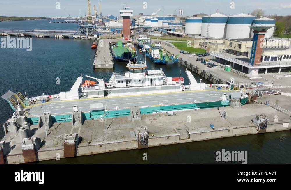 Loading quays Stock Videos & Footage - HD and 4K Video Clips - Alamy