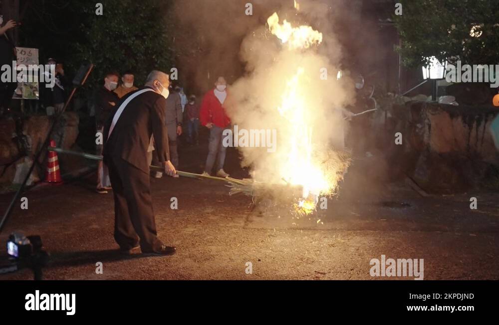 Shinto fire festival Stock Videos & Footage - HD and 4K Video Clips - Alamy