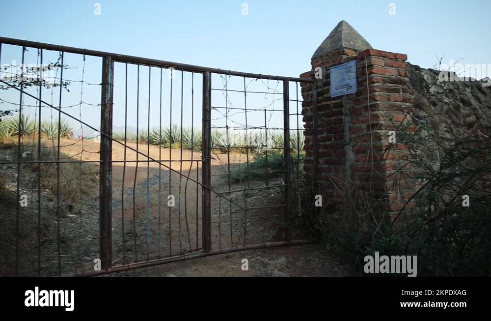 Bent gate Stock Videos & Footage - HD and 4K Video Clips - Alamy