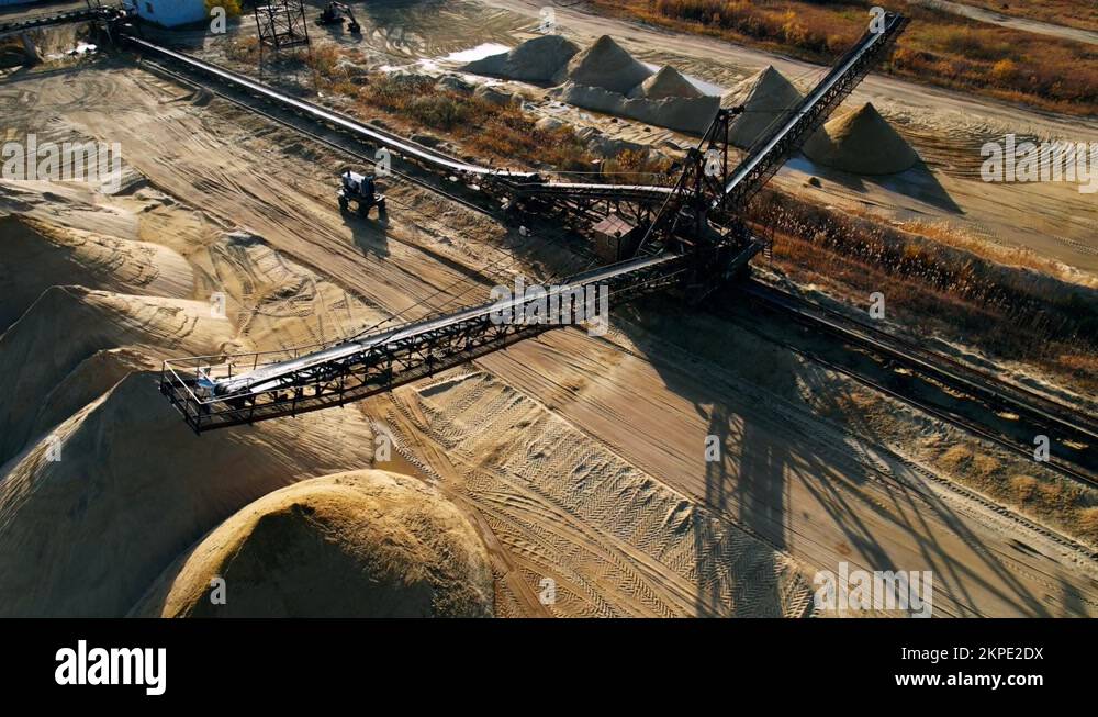 Extraction, sifting, screening of sand with special industrial ...