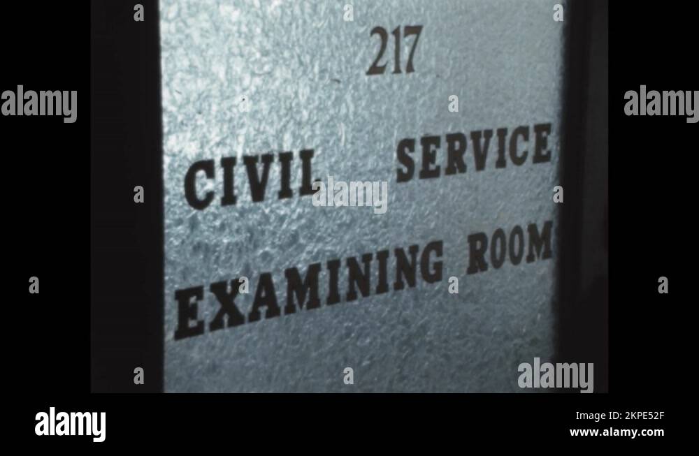 Room service sign Stock Videos & Footage - HD and 4K Video Clips - Alamy