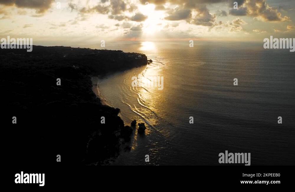 Beautiful Bingin beach with exotic cliffs houses and hotel located in ...