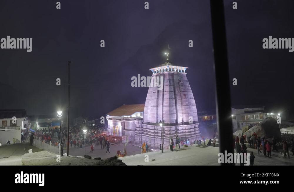 Temple crowd Stock Videos & Footage - HD and 4K Video Clips - Alamy