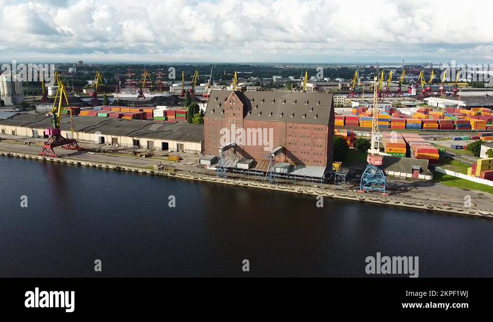 Container ships loading area Stock Videos & Footage - HD and 4K Video ...