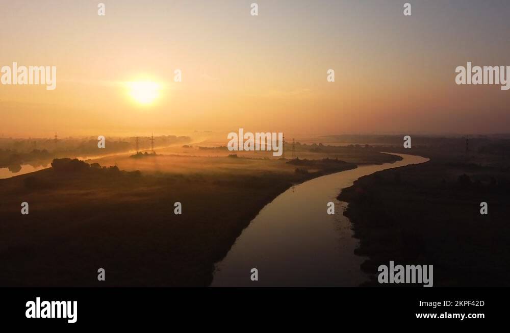 Fluss mit nebel Stock Videos & Footage - HD and 4K Video Clips - Alamy