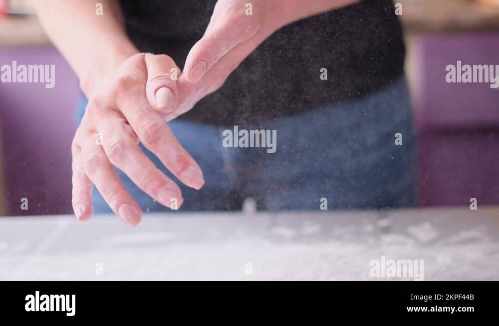 Hand hands cake pie Stock Videos & Footage - HD and 4K Video Clips - Alamy