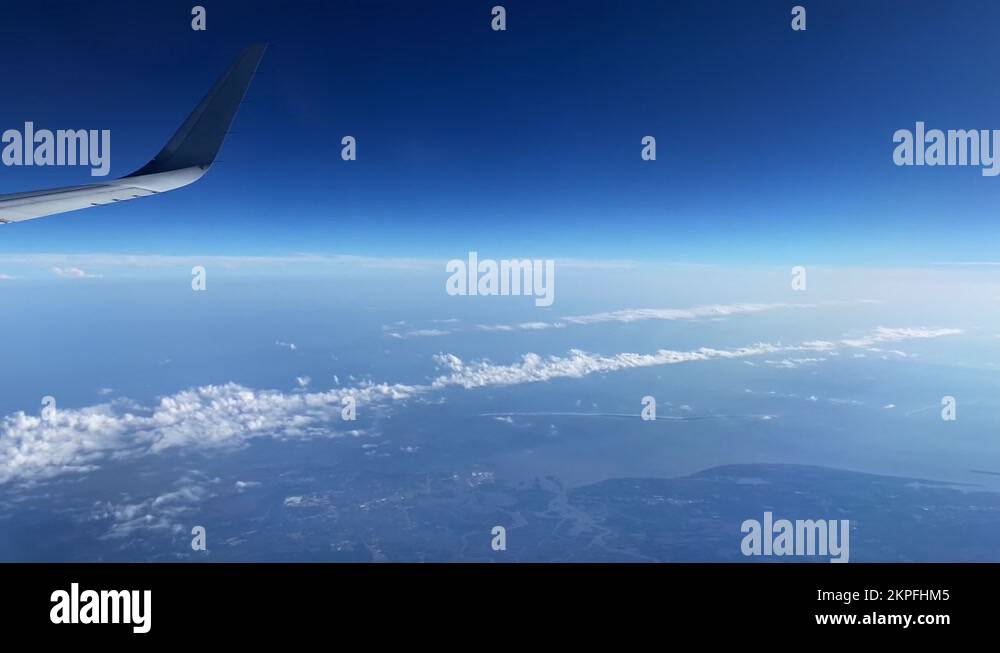 Jetstream cloud Stock Videos & Footage - HD and 4K Video Clips - Alamy