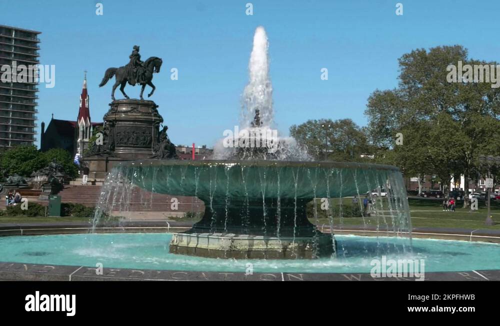 Eakins oval fountain Stock Videos & Footage - HD and 4K Video Clips - Alamy