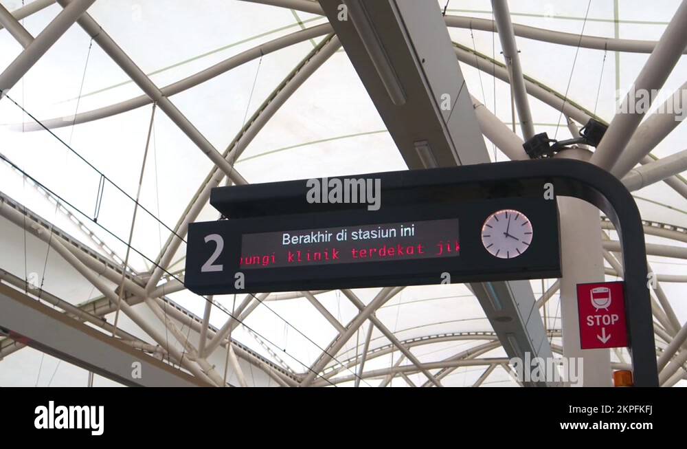 Downtown mrt station Stock Videos & Footage - HD and 4K Video Clips - Alamy