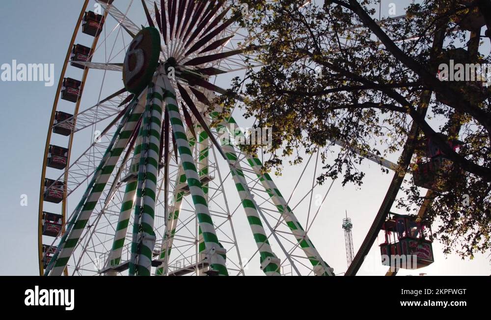 Rotating ferris wheel Stock Videos & Footage - HD and 4K Video Clips ...