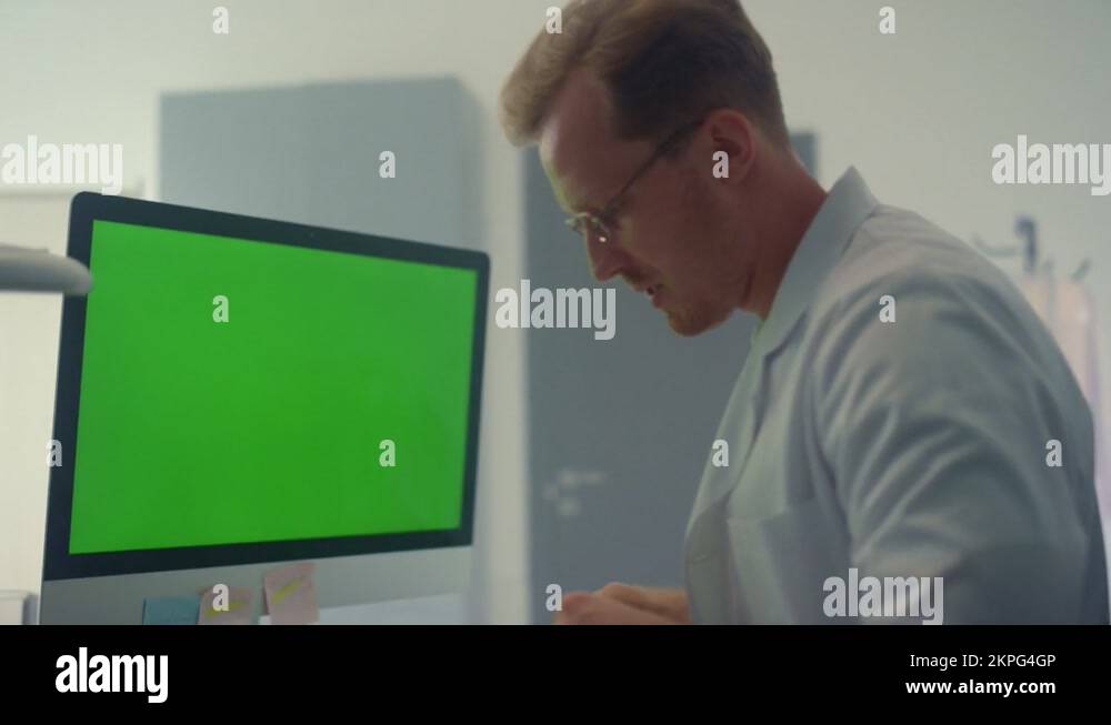 Therapist working mockup screen computer checking patient lungs x-ray ...