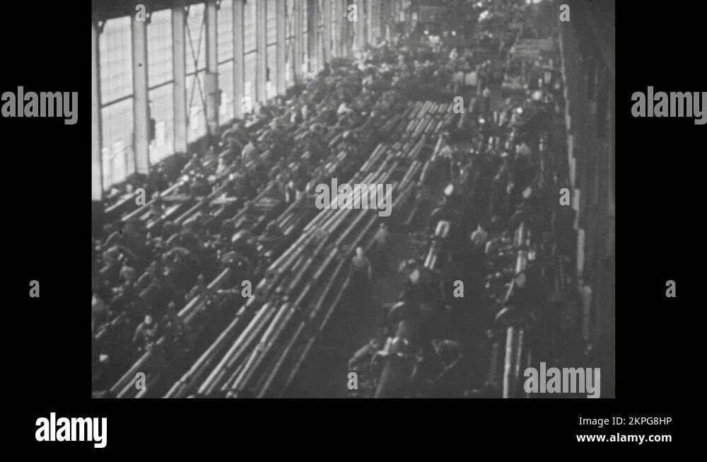 Artillery mechanics Stock Videos & Footage - HD and 4K Video Clips - Alamy