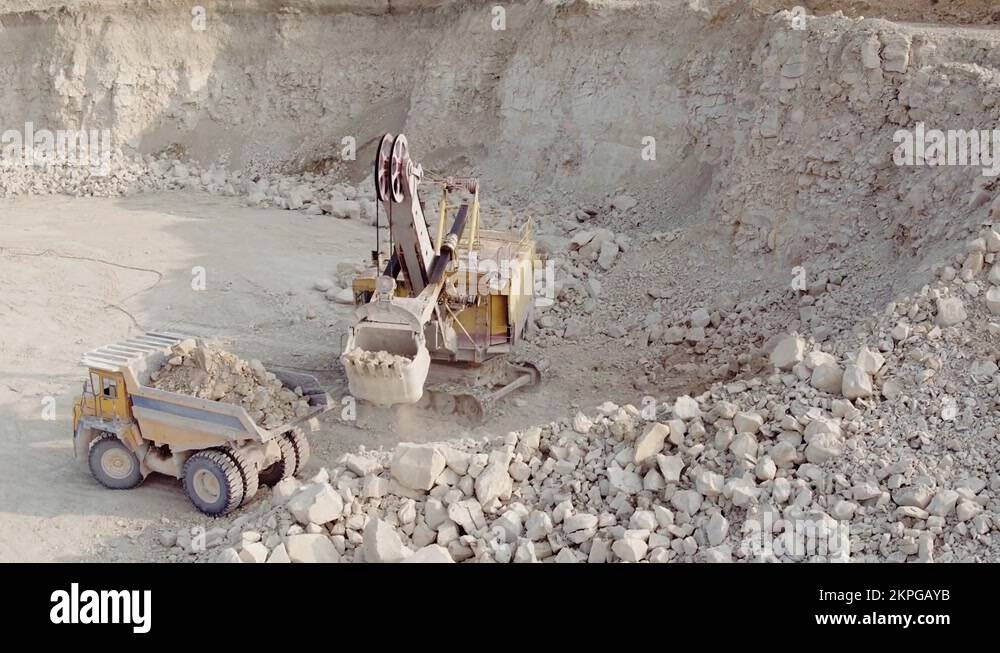 Soil extraction Stock Videos & Footage - HD and 4K Video Clips - Alamy