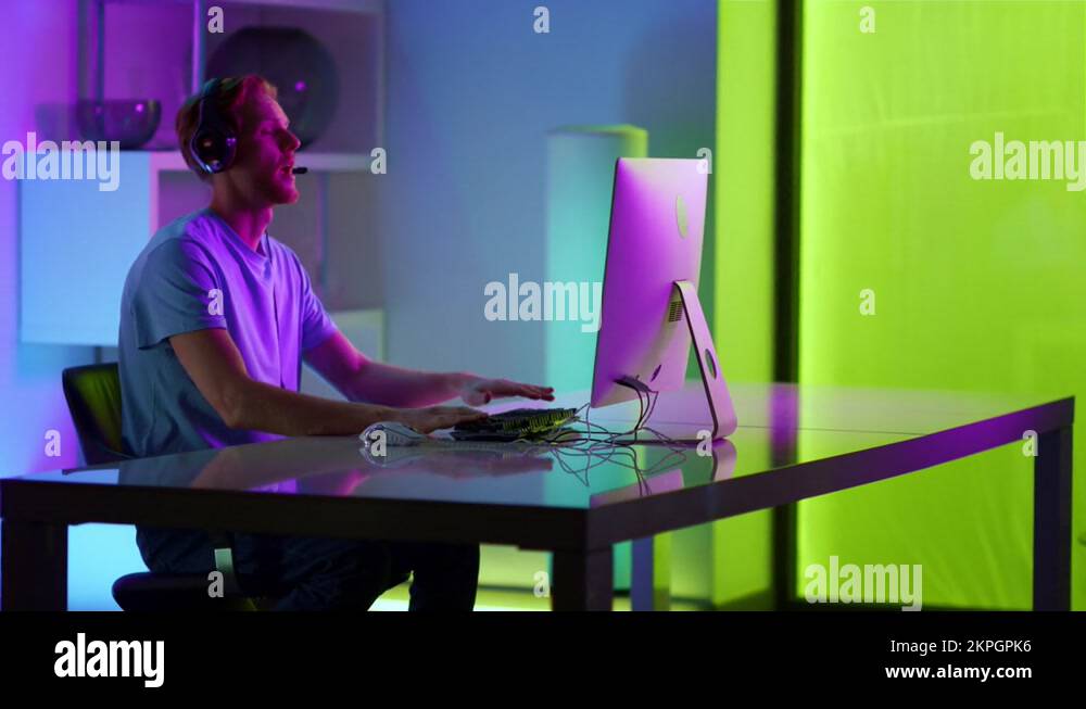 Sad guy computer Stock Videos & Footage - HD and 4K Video Clips - Alamy