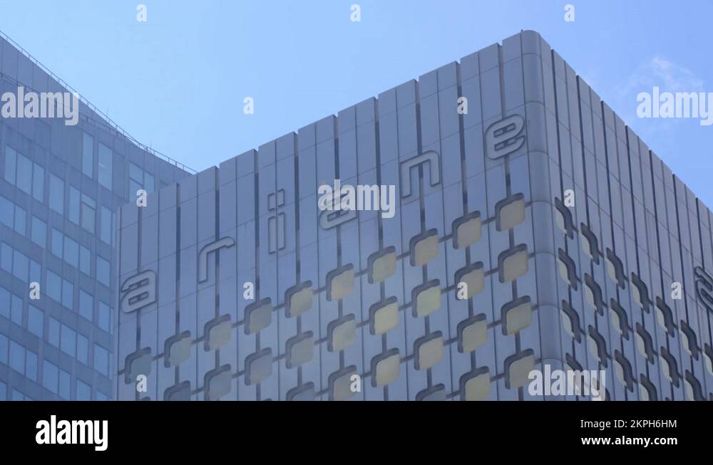 Paris la defense ariane tower Stock Videos & Footage - HD and 4K Video ...