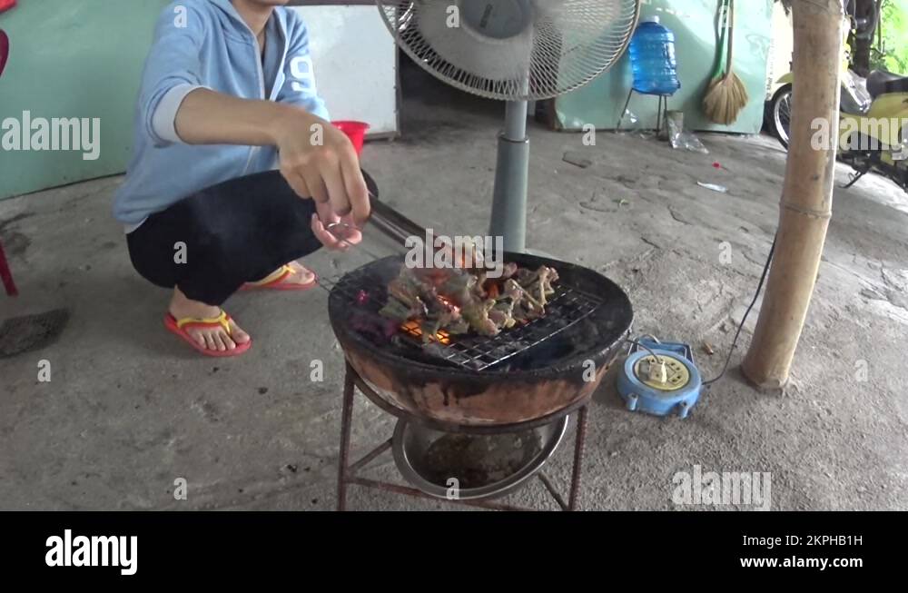 Vietnamese girl cooking Stock Videos & Footage - HD and 4K Video Clips ...