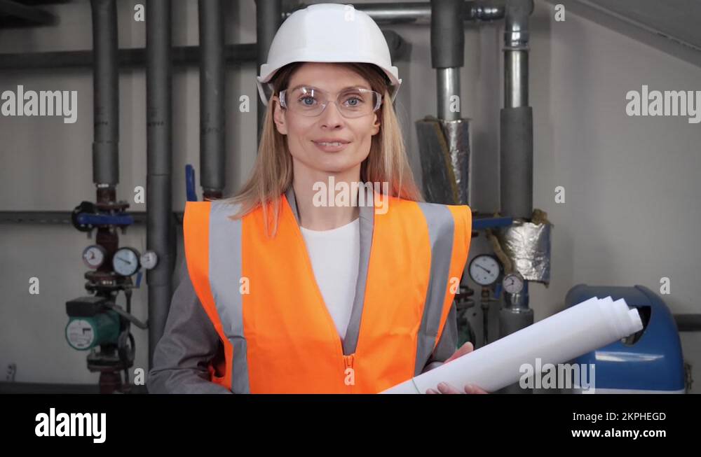 Engineer industry Stock Videos & Footage - HD and 4K Video Clips - Alamy