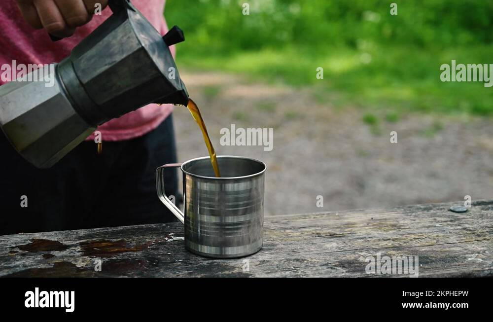 Bialetti coffee pot Stock Videos & Footage - HD and 4K Video Clips - Alamy