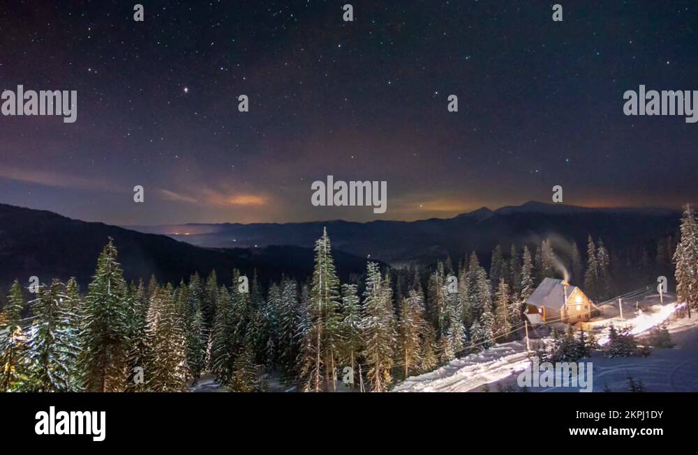 Snowfall sky Stock Videos & Footage - HD and 4K Video Clips - Alamy
